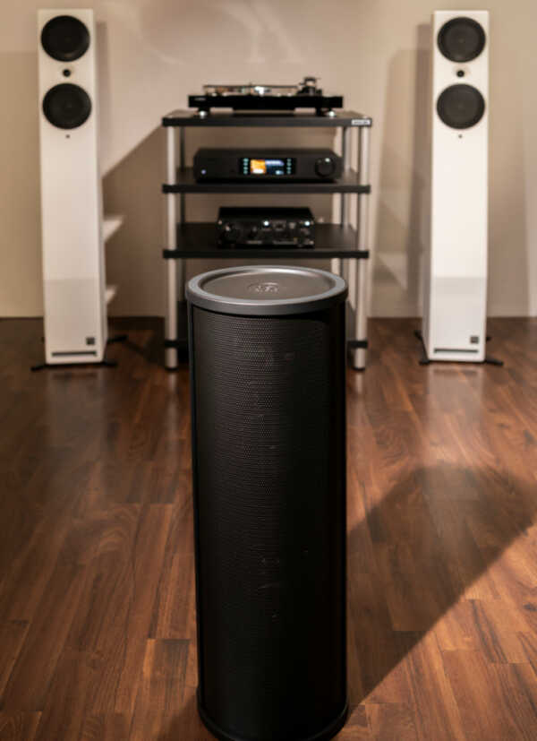 AVAA C214 - Active Bass Trap - PSI Audio